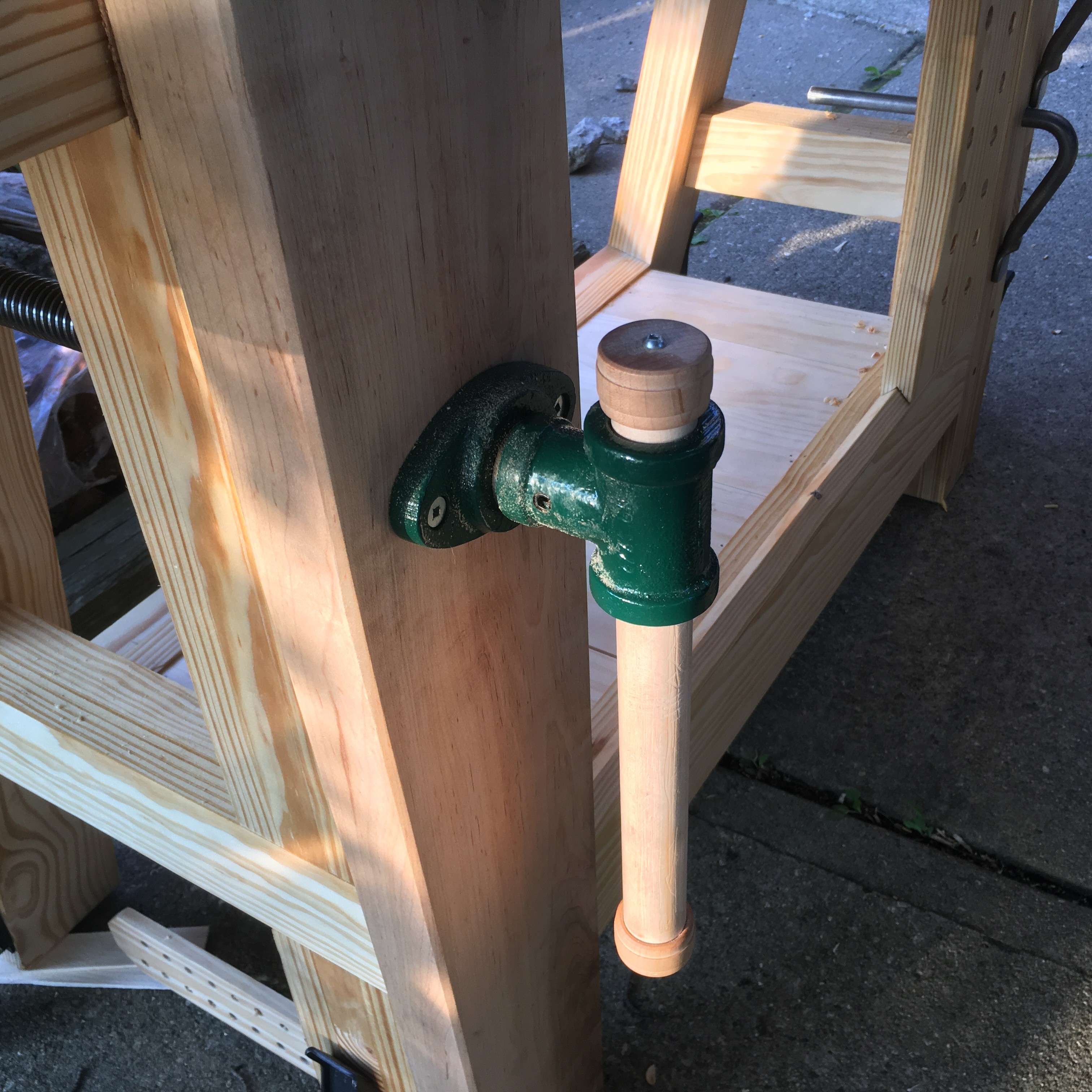 17-Face Vise – J. F. Gabello Woodworking